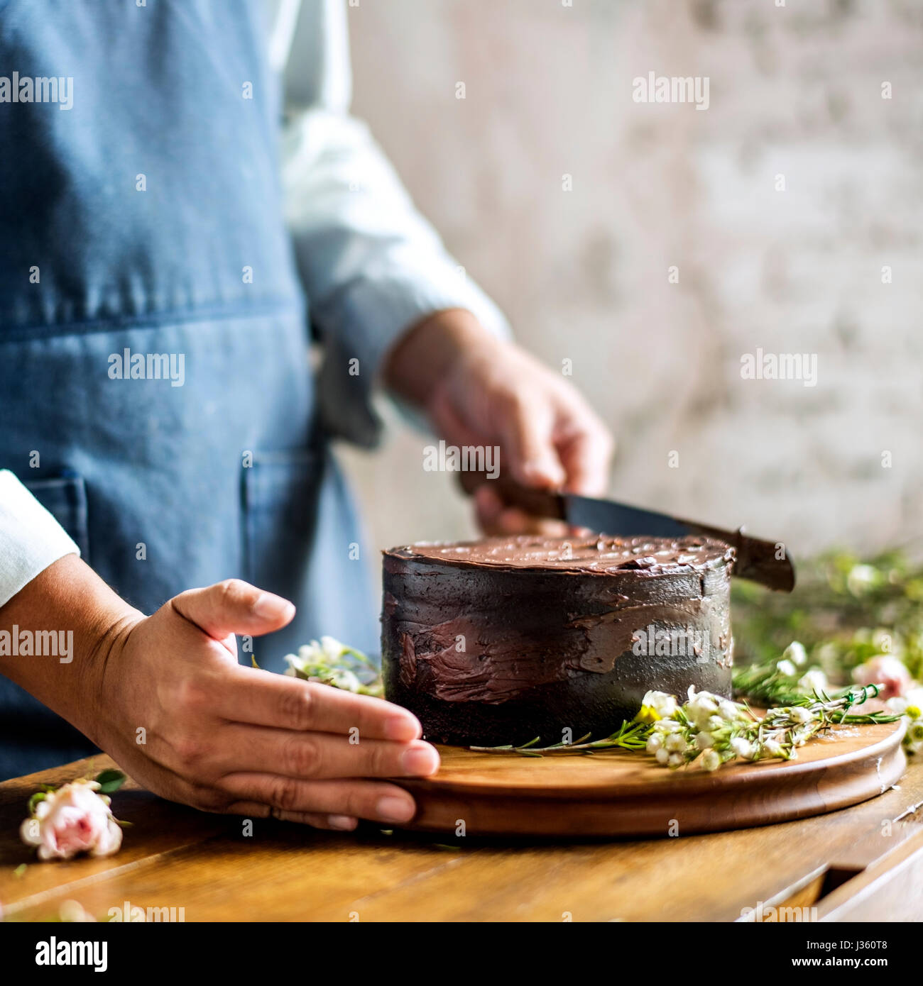Man male making cake hi-res stock photography and images - Alamy