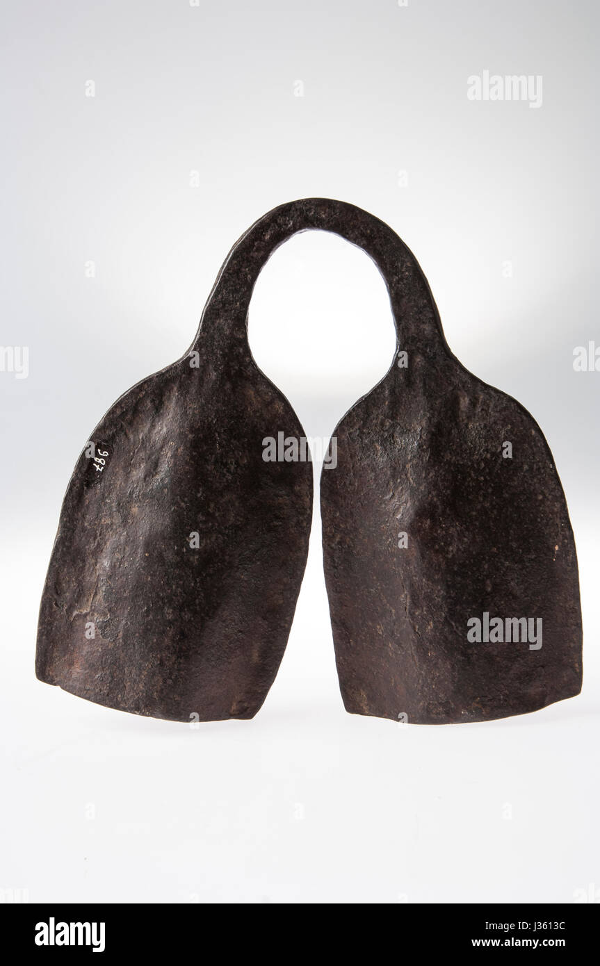 African agogo bells hi-res stock photography and images - Alamy