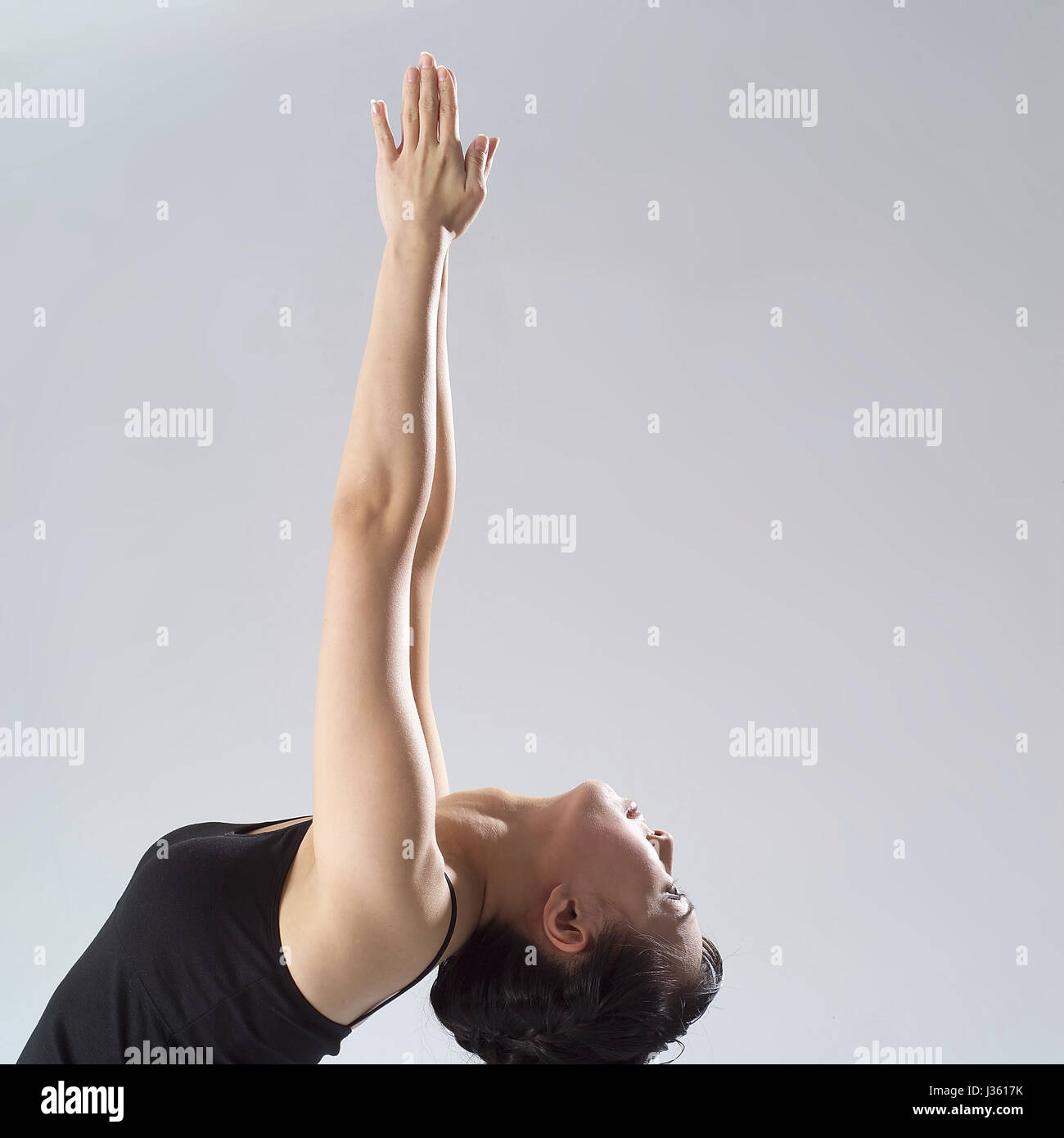 Women dancing backwards hi-res stock photography and images - Alamy