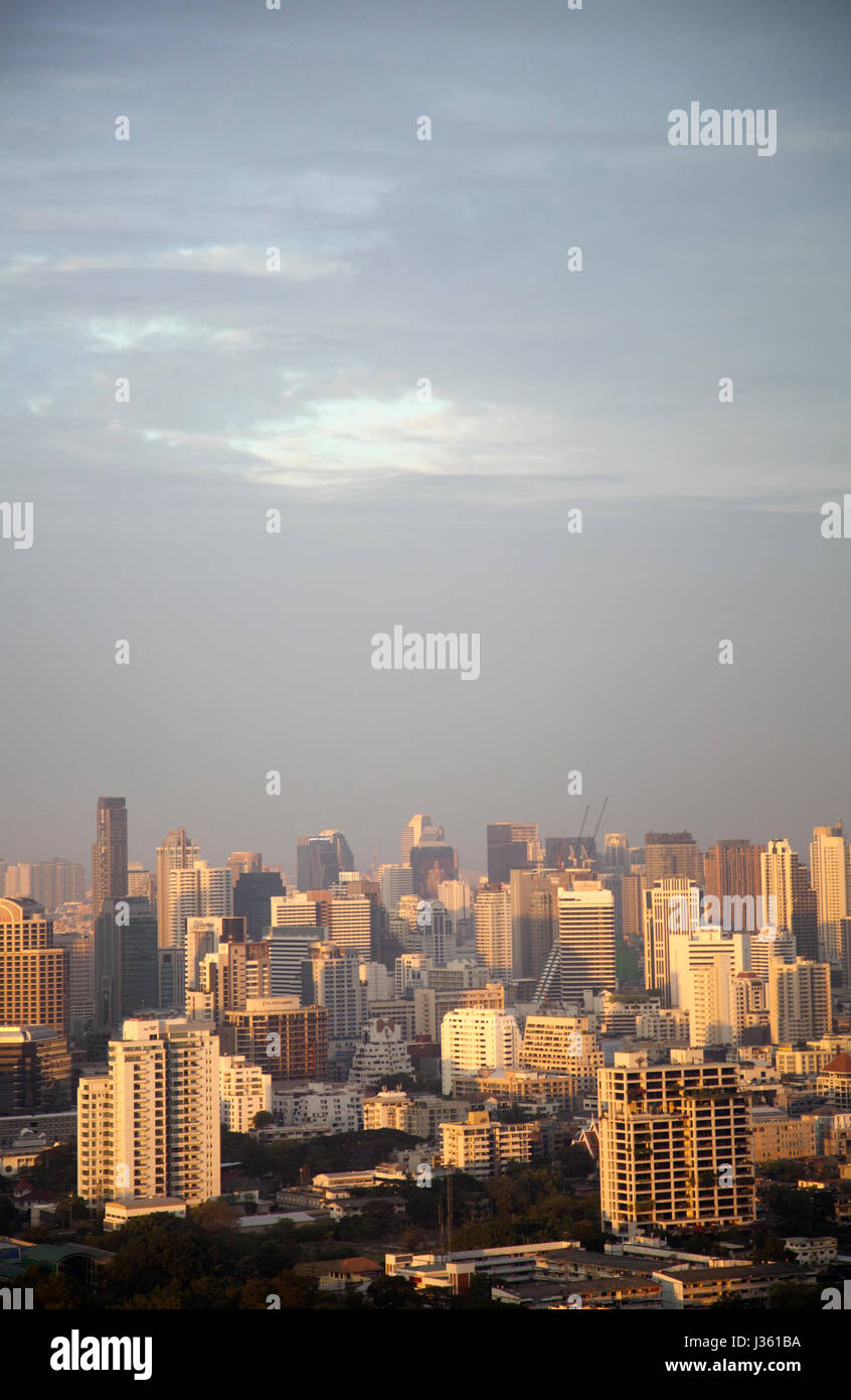 Bangkok buildings hi-res stock photography and images - Alamy