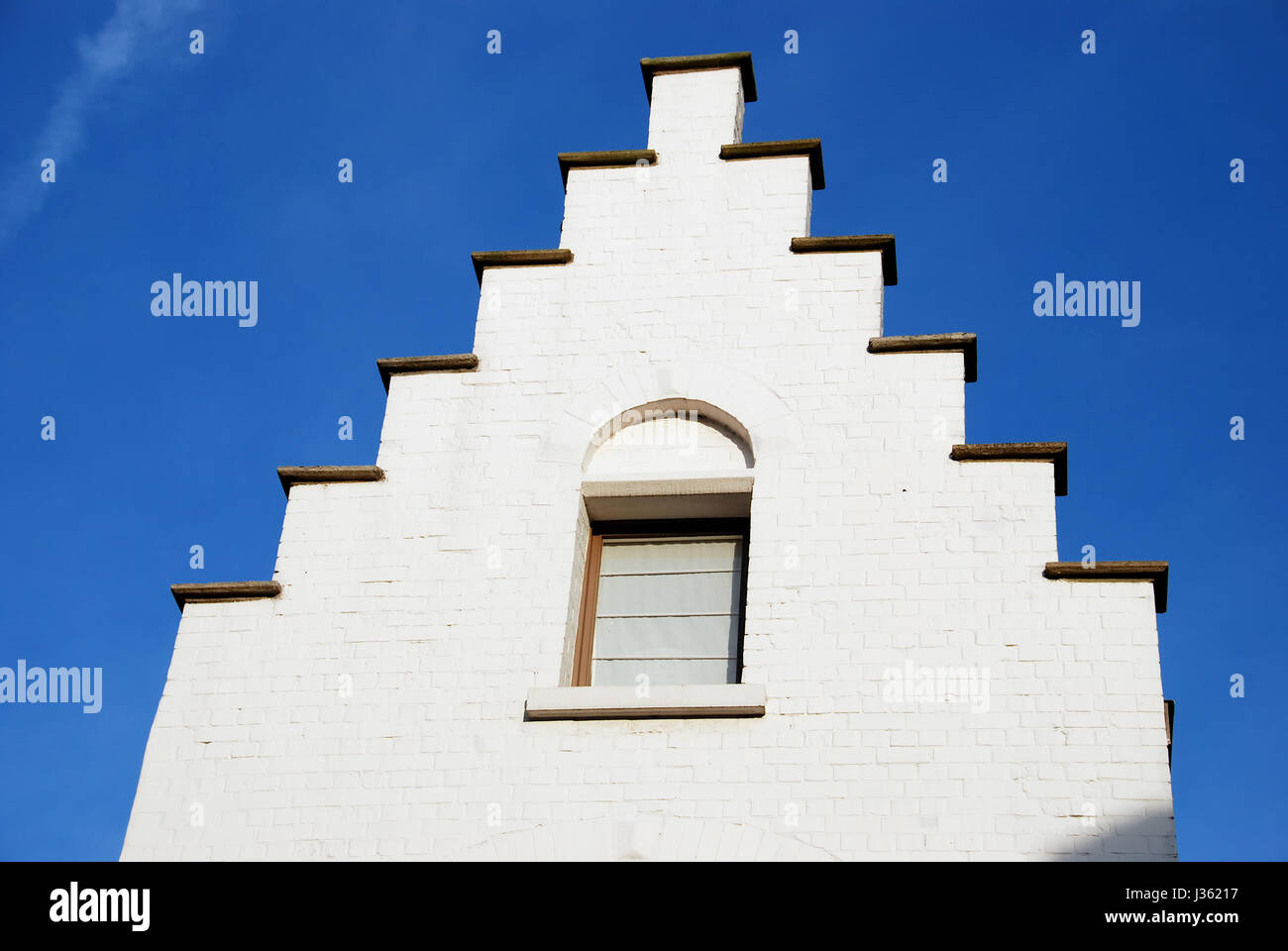 Gable end of a building hi-res stock photography and images - Alamy