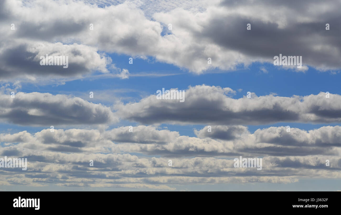 Dramatic rows of cloud formations Stock Photo - Alamy