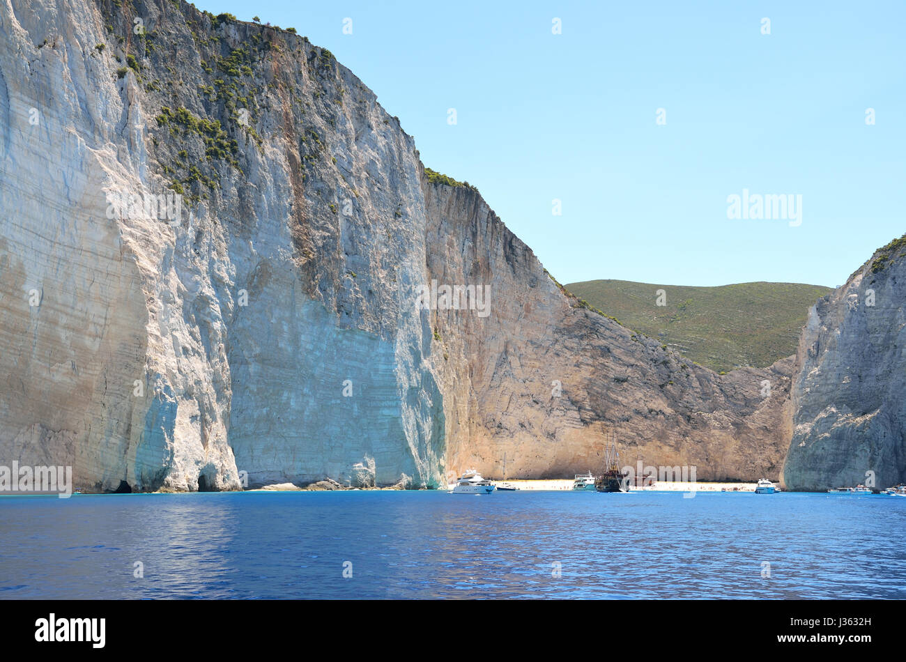 Shipwreck of Navagio beach at Zakynthos Stock Photo - Alamy