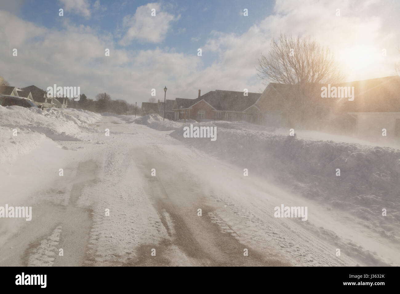 Wind storm blowing snow hi-res stock photography and images - Alamy