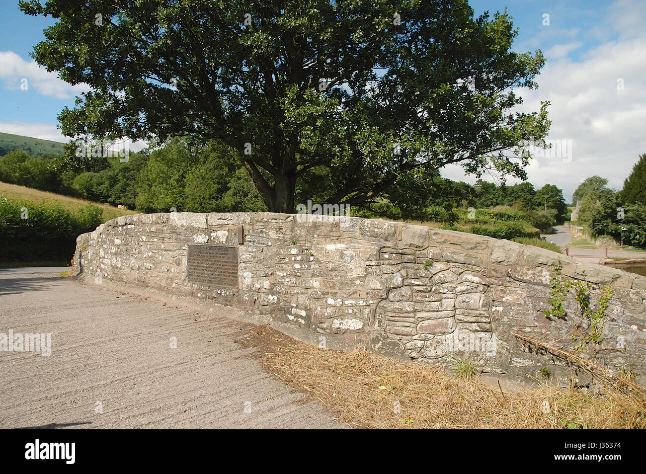 Great Western Railway bridge over a canal in The Brecon Beacons, Mid ...
