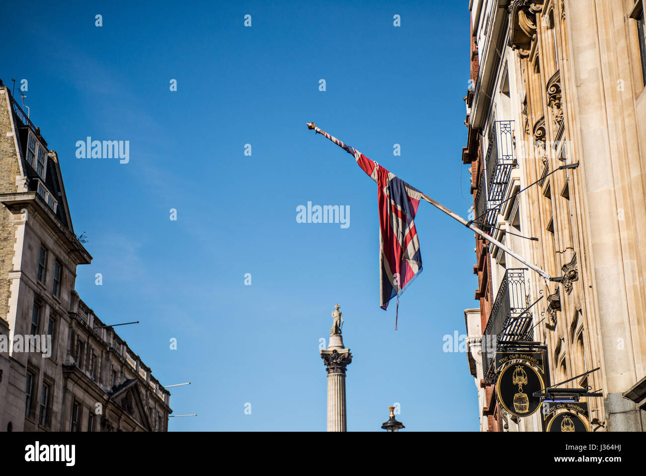 Nelson column flag hi-res stock photography and images - Alamy