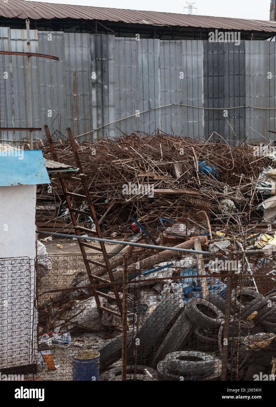 Dumpsite hi-res stock photography and images - Alamy