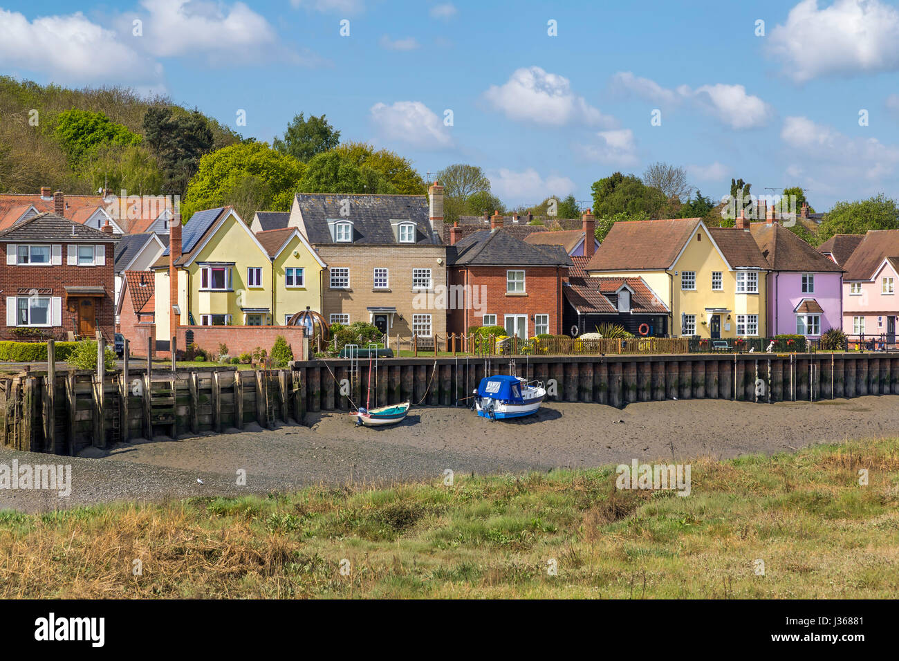 Rowhedge hi-res stock photography and images - Alamy