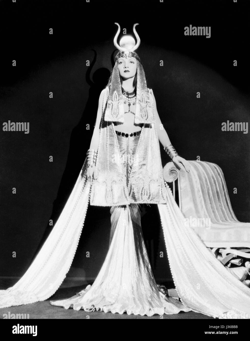 Cleopatra (1934) Claudette Colbert High Resolution Stock Photography and Images - Alamy