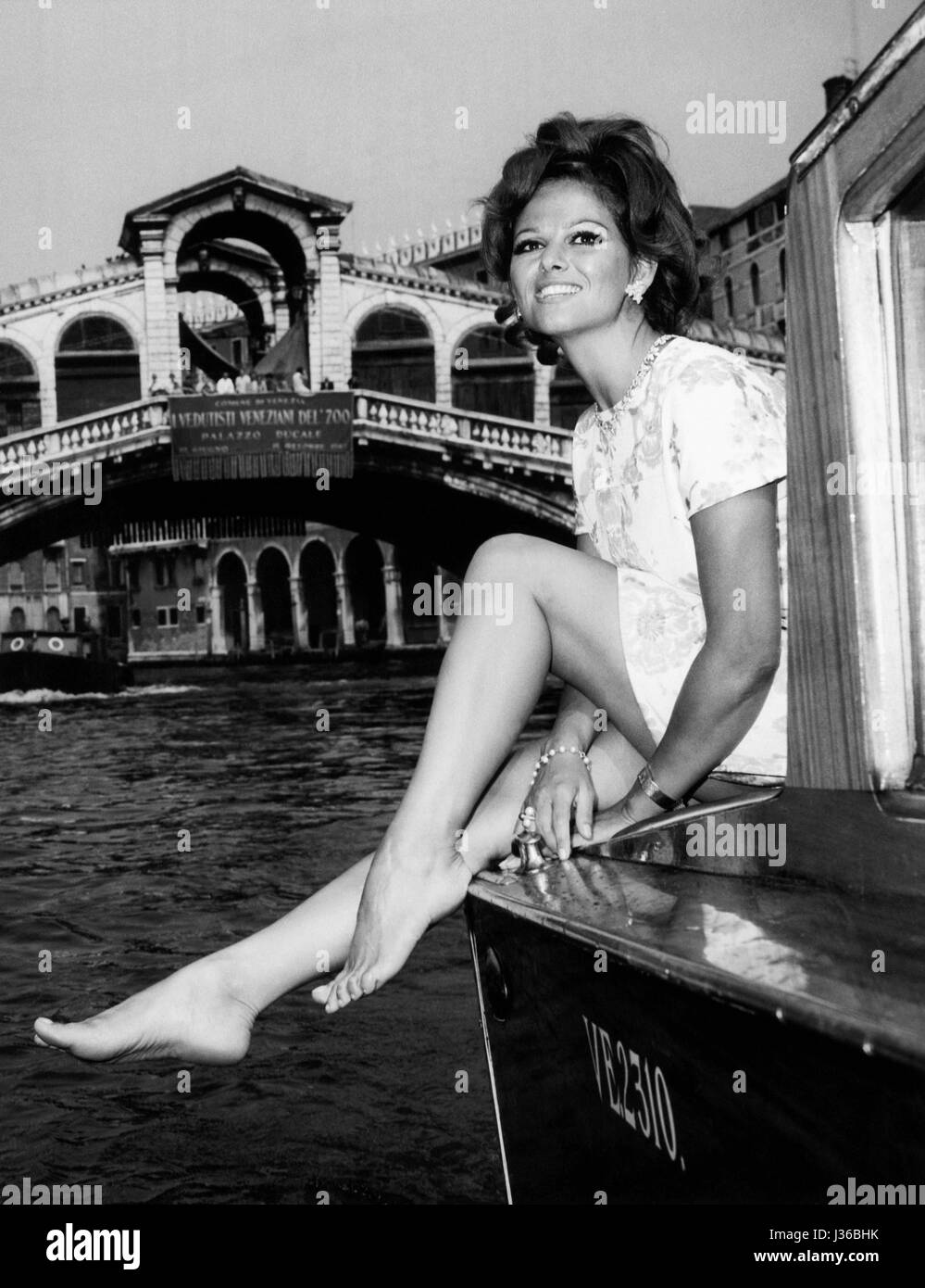 Claudia cardinale young hi-res stock photography and images - Alamy