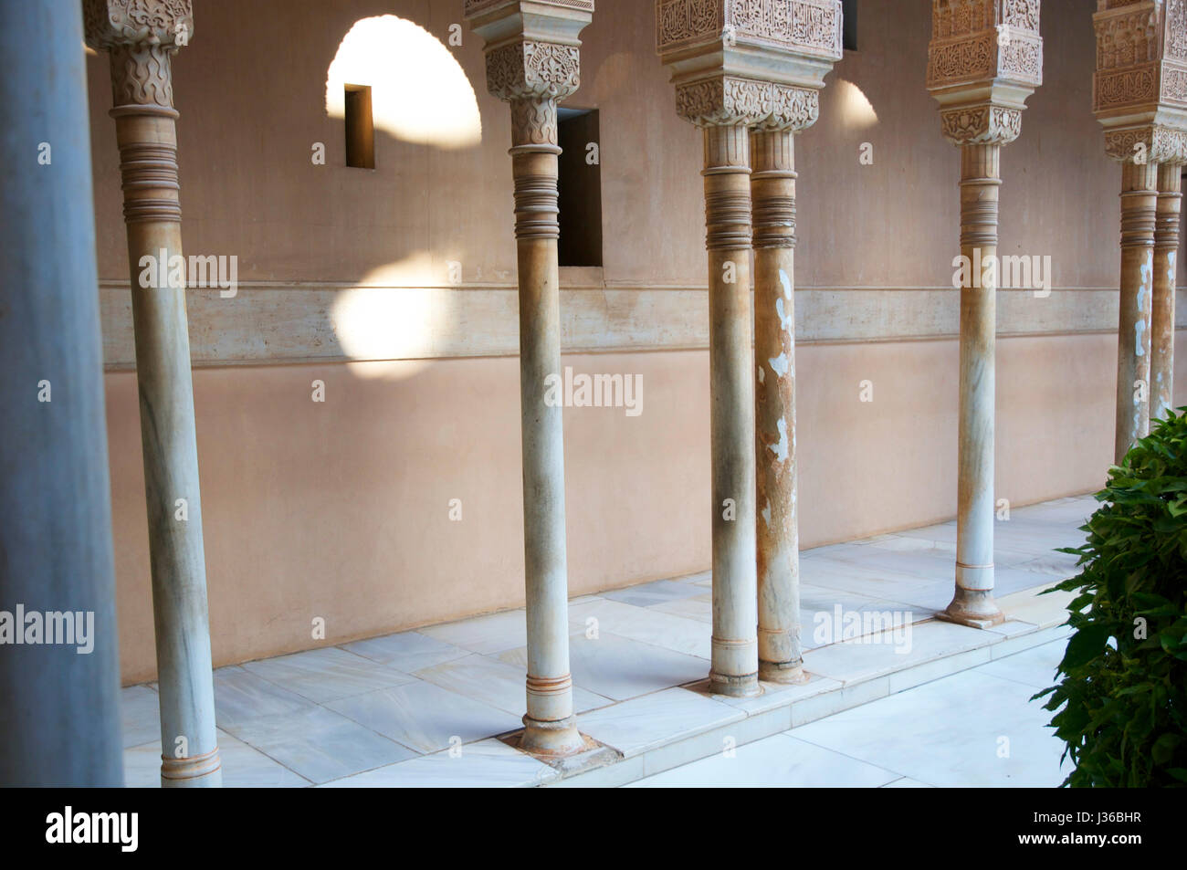 Alhambra, Court of the Lions Stock Photo - Alamy
