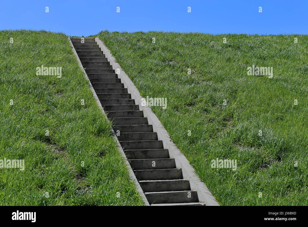 Green stairs pattern hi-res stock photography and images - Alamy