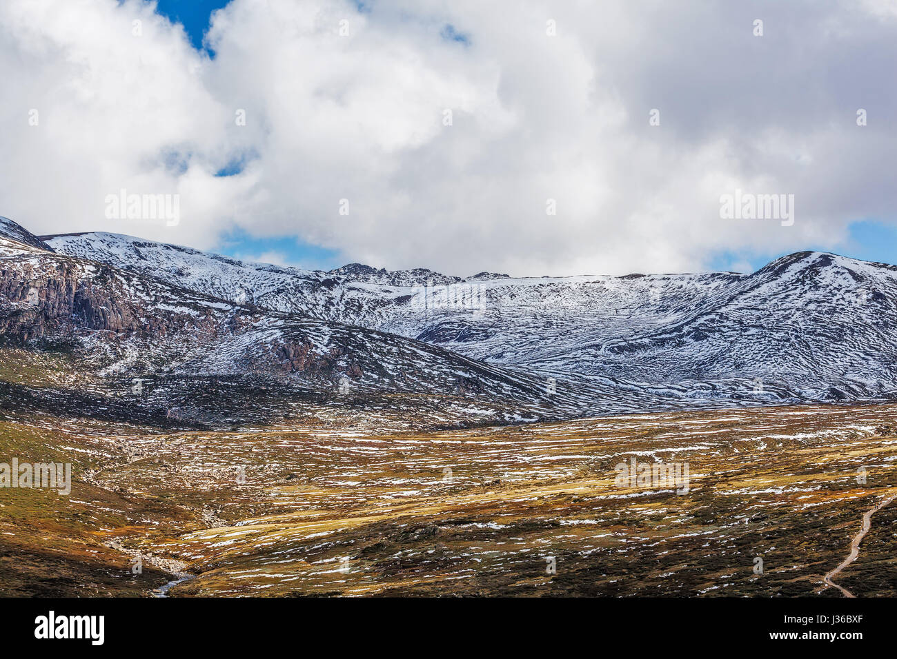Snowy mountains covered in snow landscape. Australian Alps, Mount ...