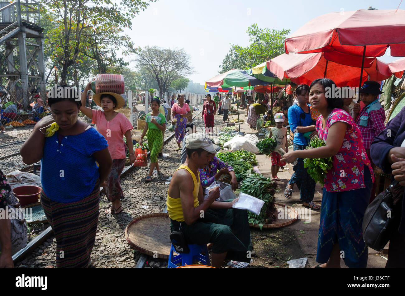Market at Dan Ying Don station, Yangon, Myanmar Stock Photo - Alamy