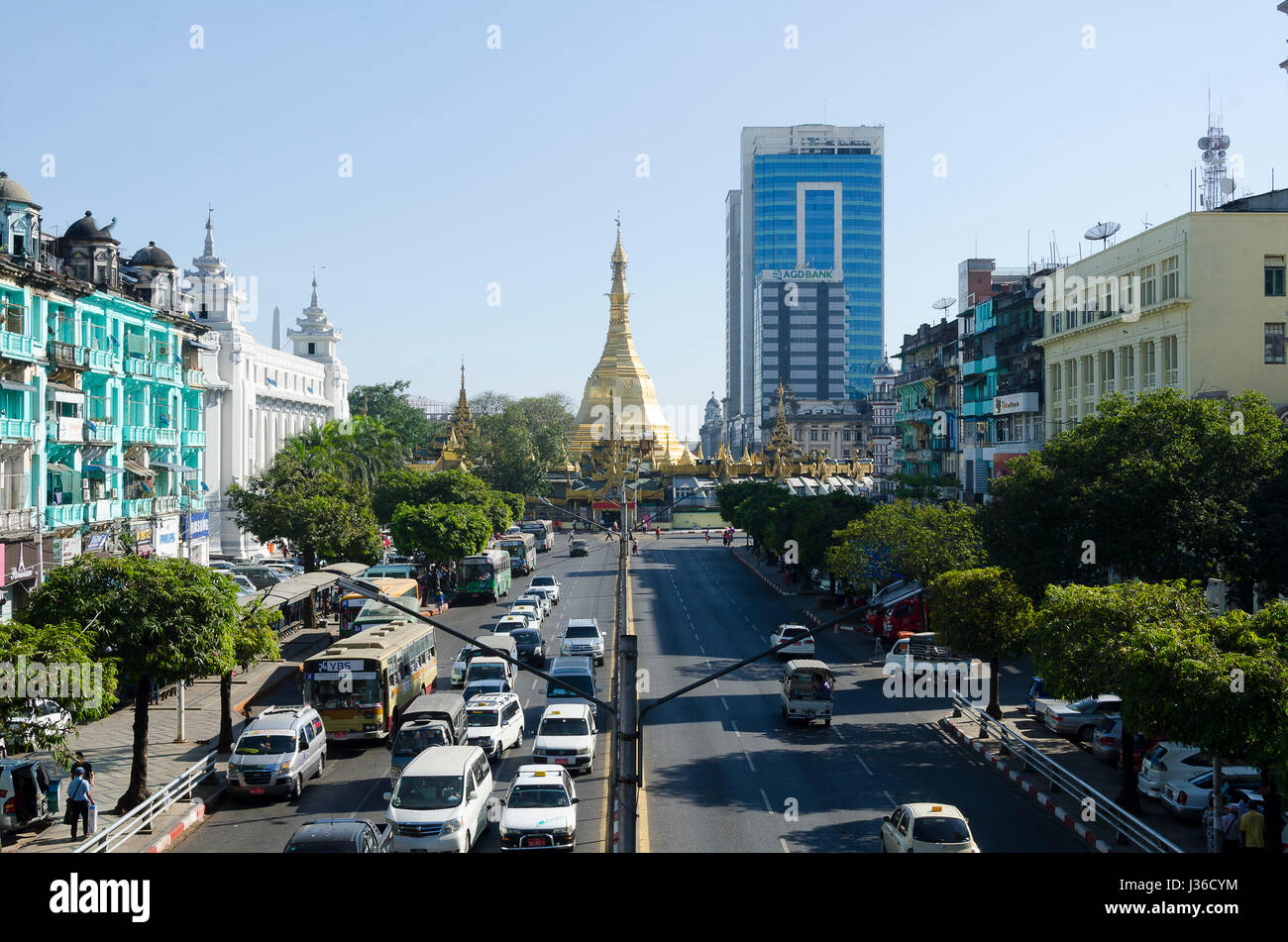 Sule Pagoda, Yangon, Myanmar Stock Photo - Alamy