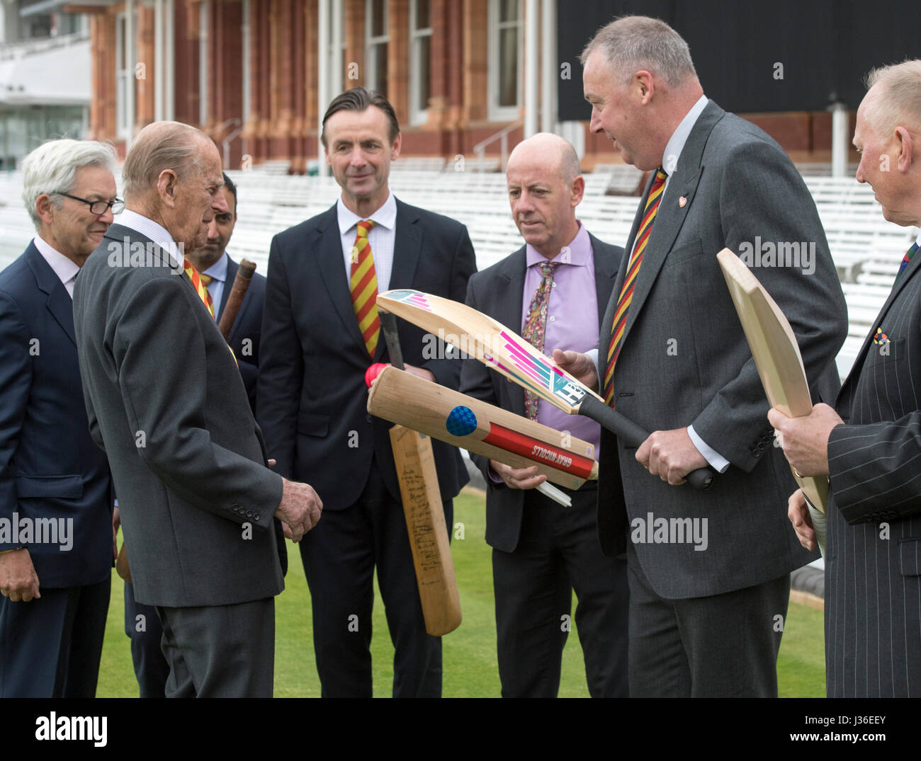 Cricket journalist simon hughes second right hi-res stock photography ...