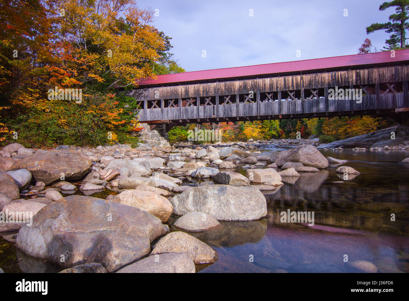 Covered bridge swift albany usa hi-res stock photography and images - Alamy