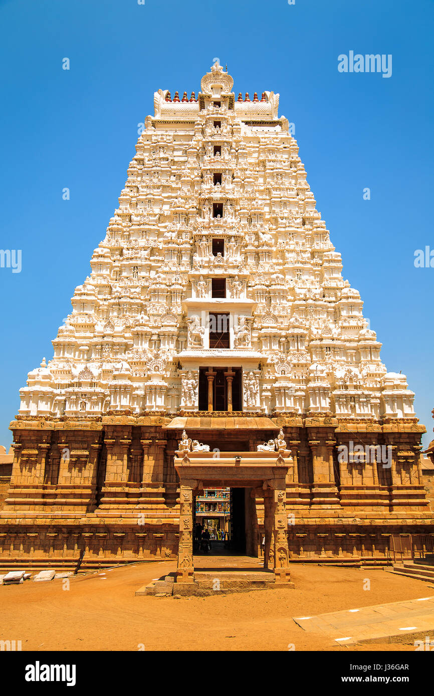 Temple of Sri Ranganathaswamy in Trichy, Tamil Nadu state, South India ...