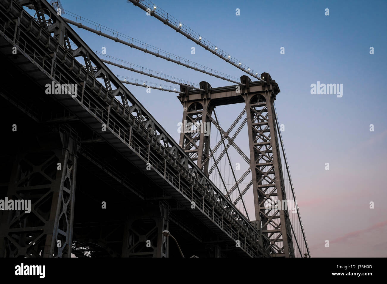 Upward view of Williamsburg Bridge, New York City Stock Photo - Alamy