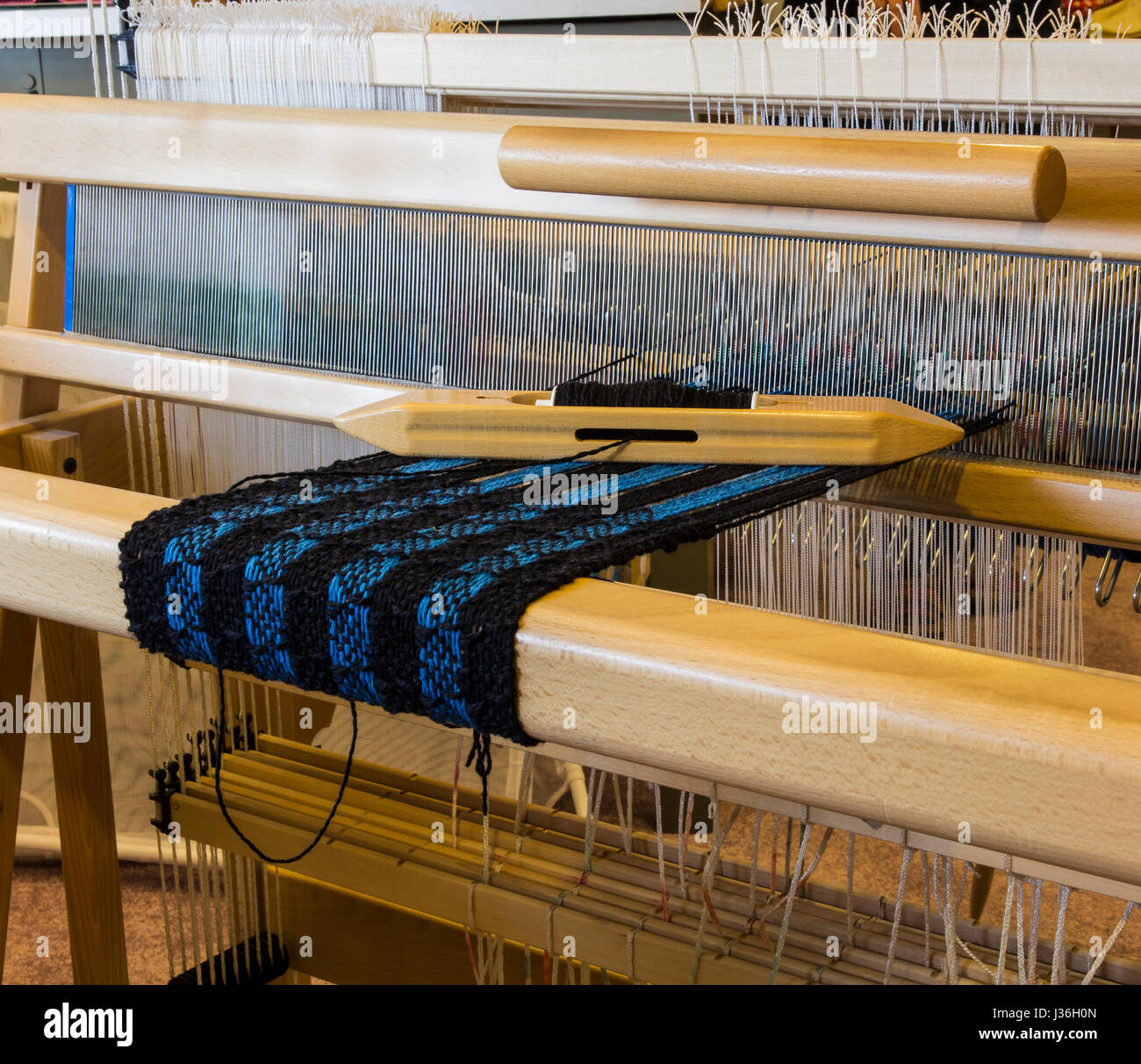 Weaving shuttle hi-res stock photography and images - Alamy
