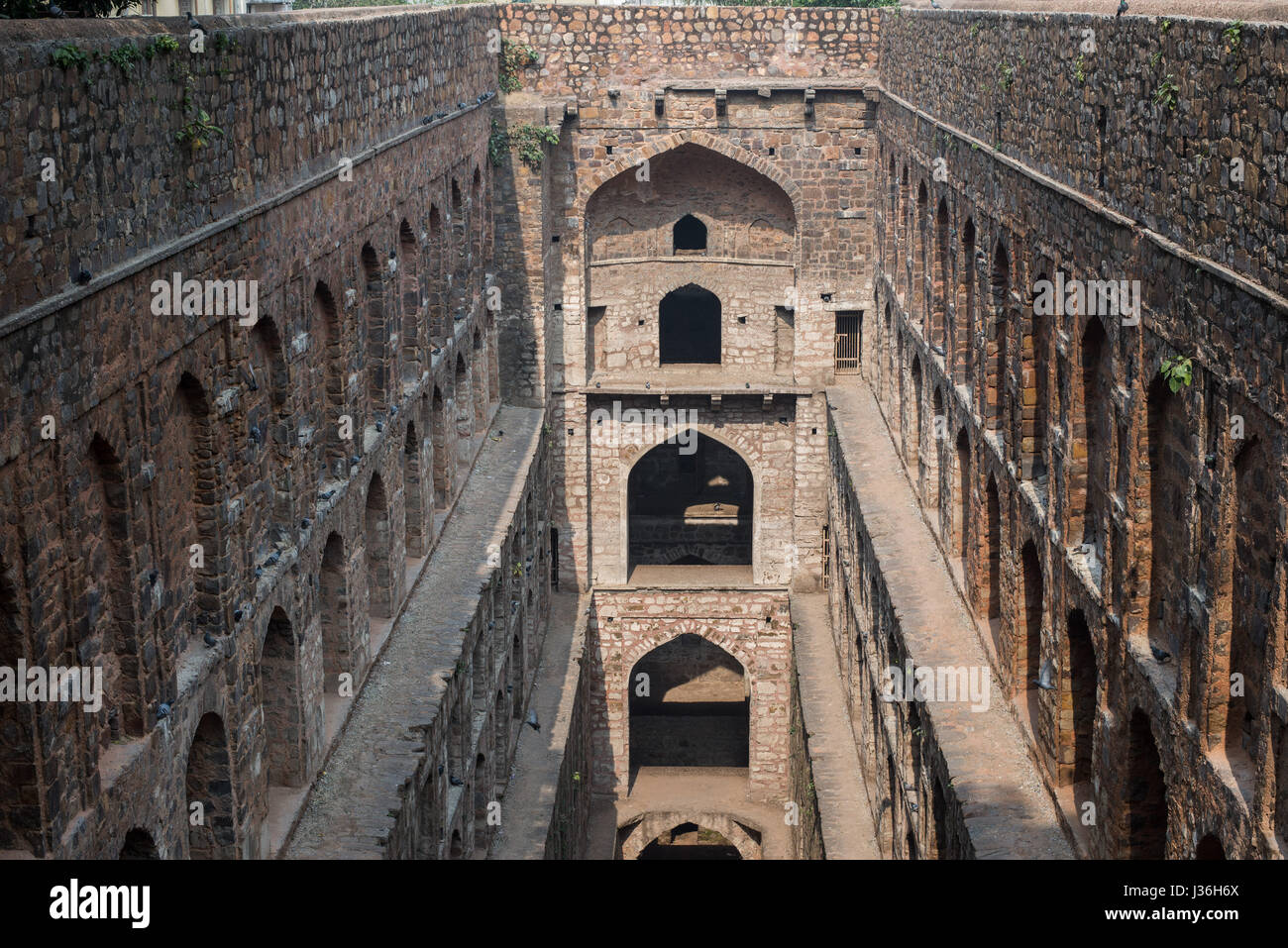 Indian step well hi-res stock photography and images - Alamy