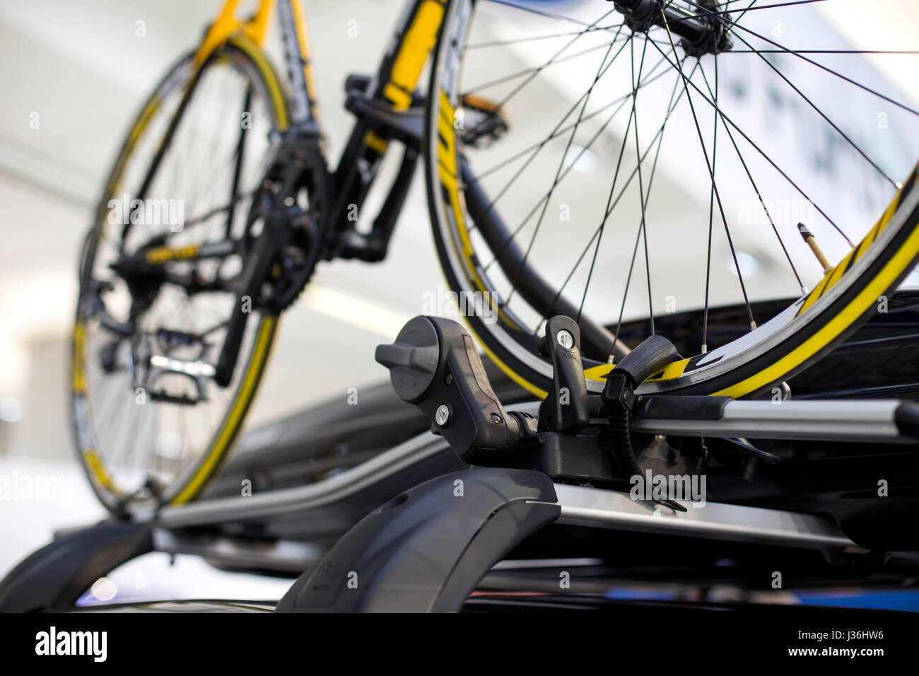 Detail of the bicycle on the roof bike rack Stock Photo - Alamy