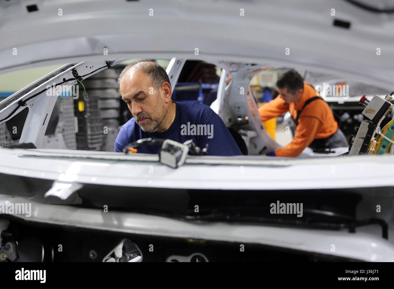 Car factory worker hi-res stock photography and images - Alamy