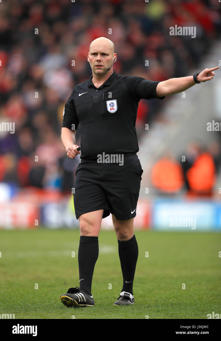 Referee Charles Breakspear Stock Photo - Alamy