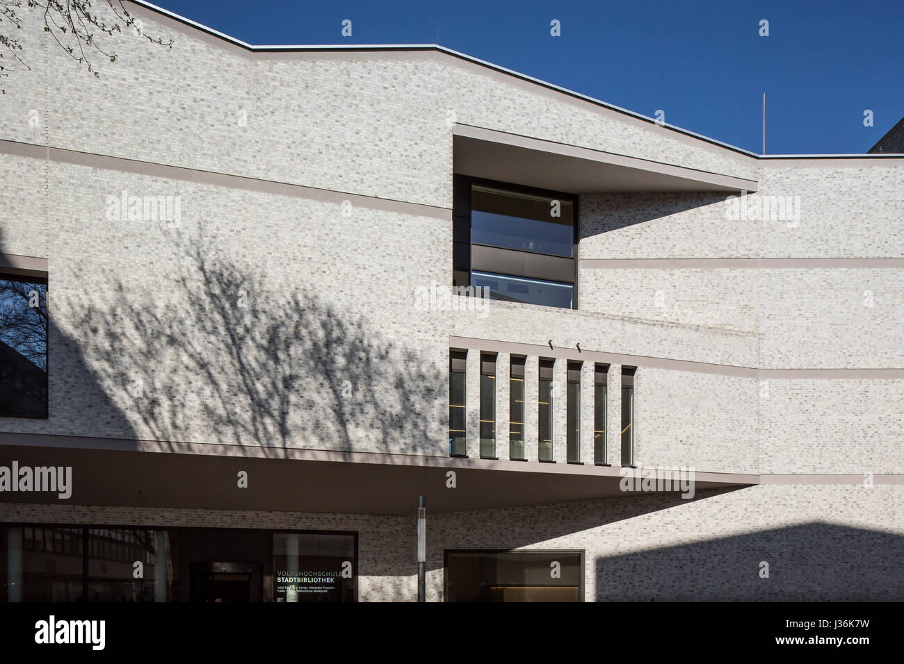 Facade detail with recessed fenestration. Haus der Bildung - Municipal ...