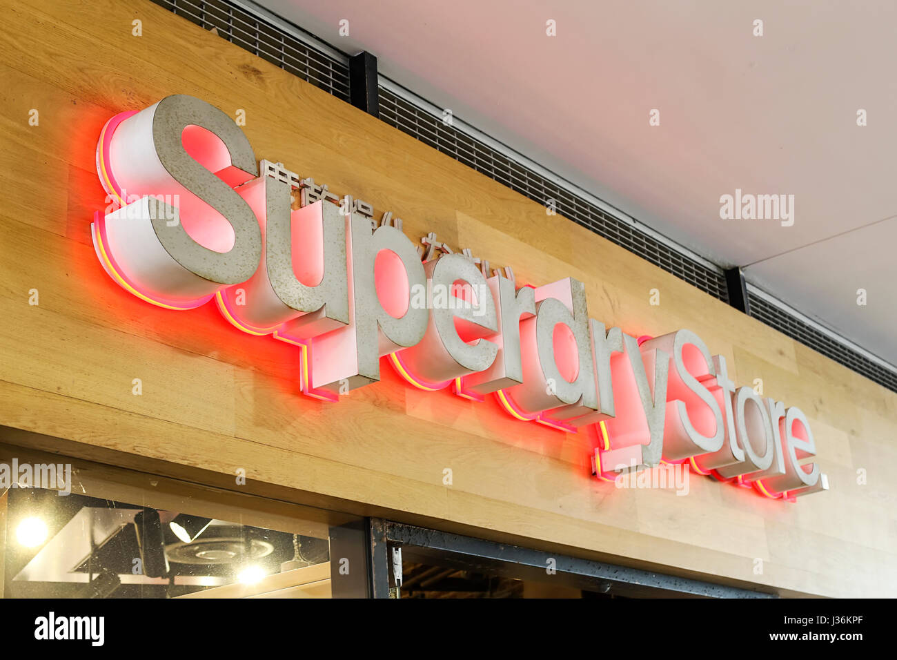 Superdry store shop front clothing hi-res stock photography and images ...