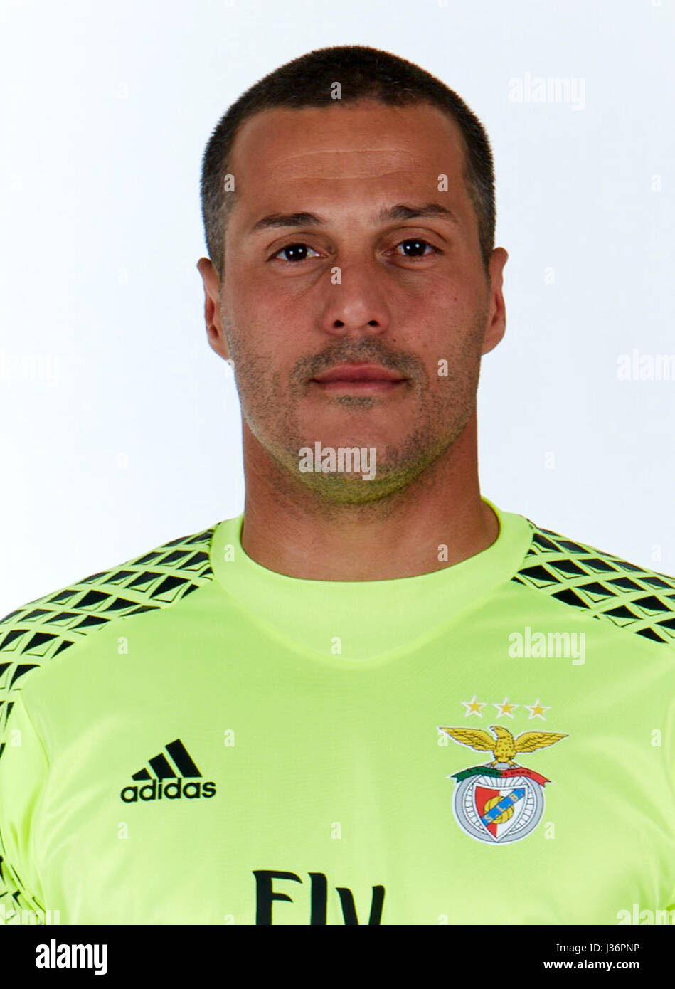 Sl benfica julio cesar soares espindola hi-res stock photography and ...