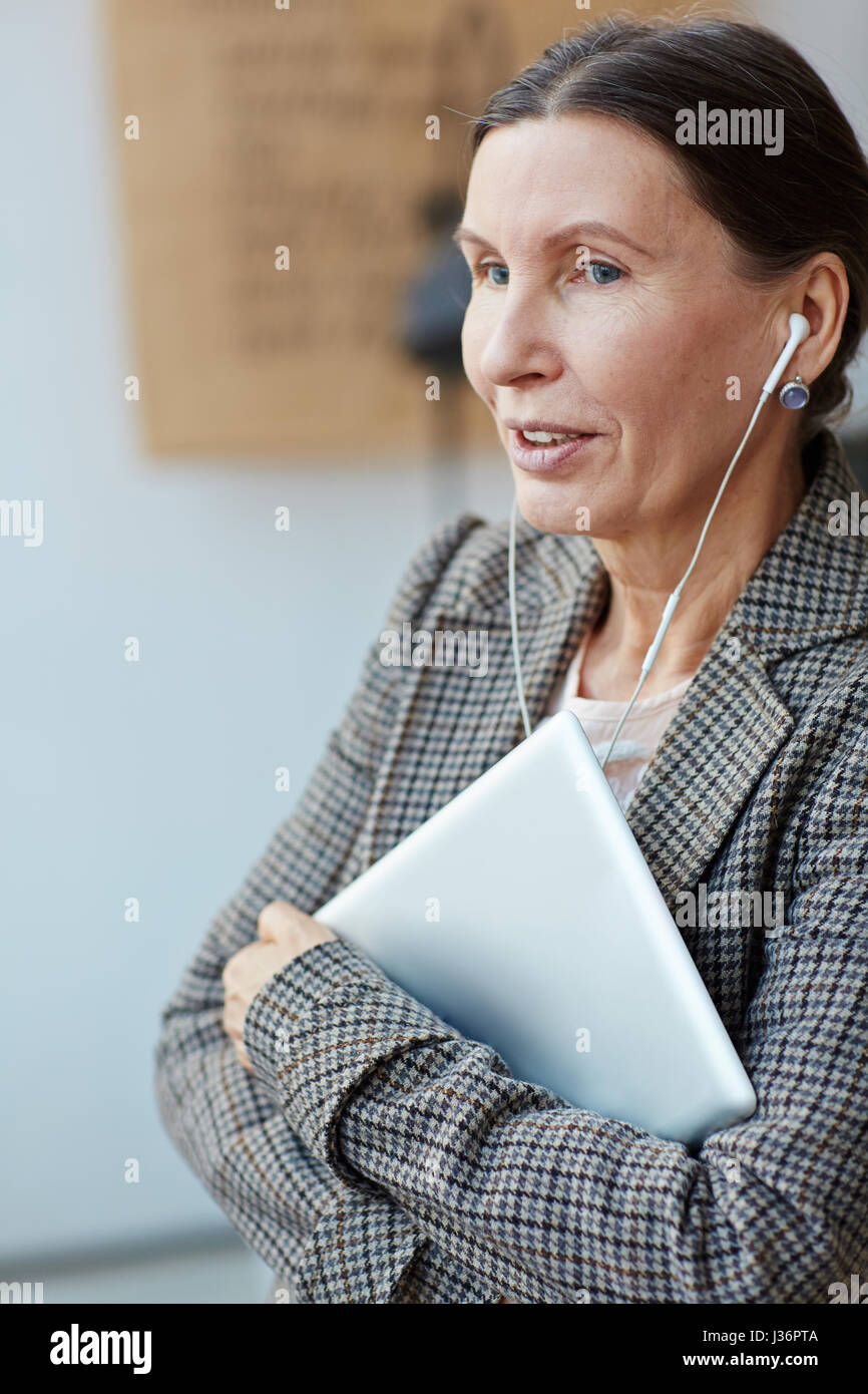 Portrait of Tech-savvy Senior Woman Stock Photo - Alamy