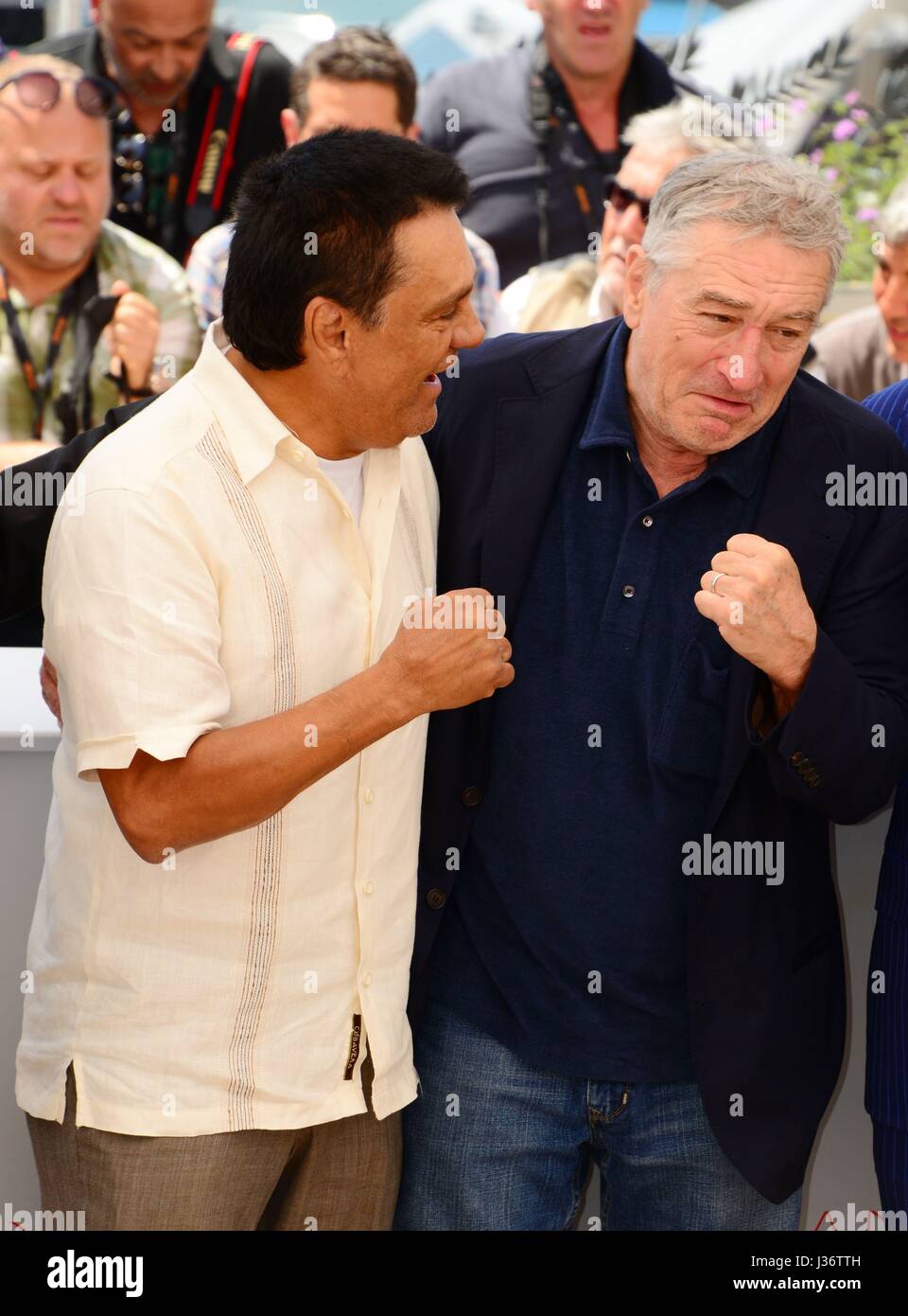 Robert De Niro and the Panamanian boxer Roberto Duran Photocall of the ...