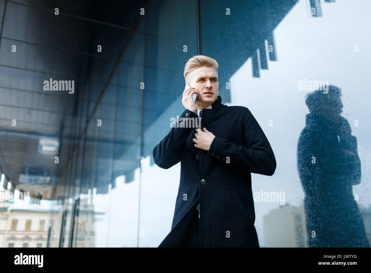 Difficult conversation hi-res stock photography and images - Alamy