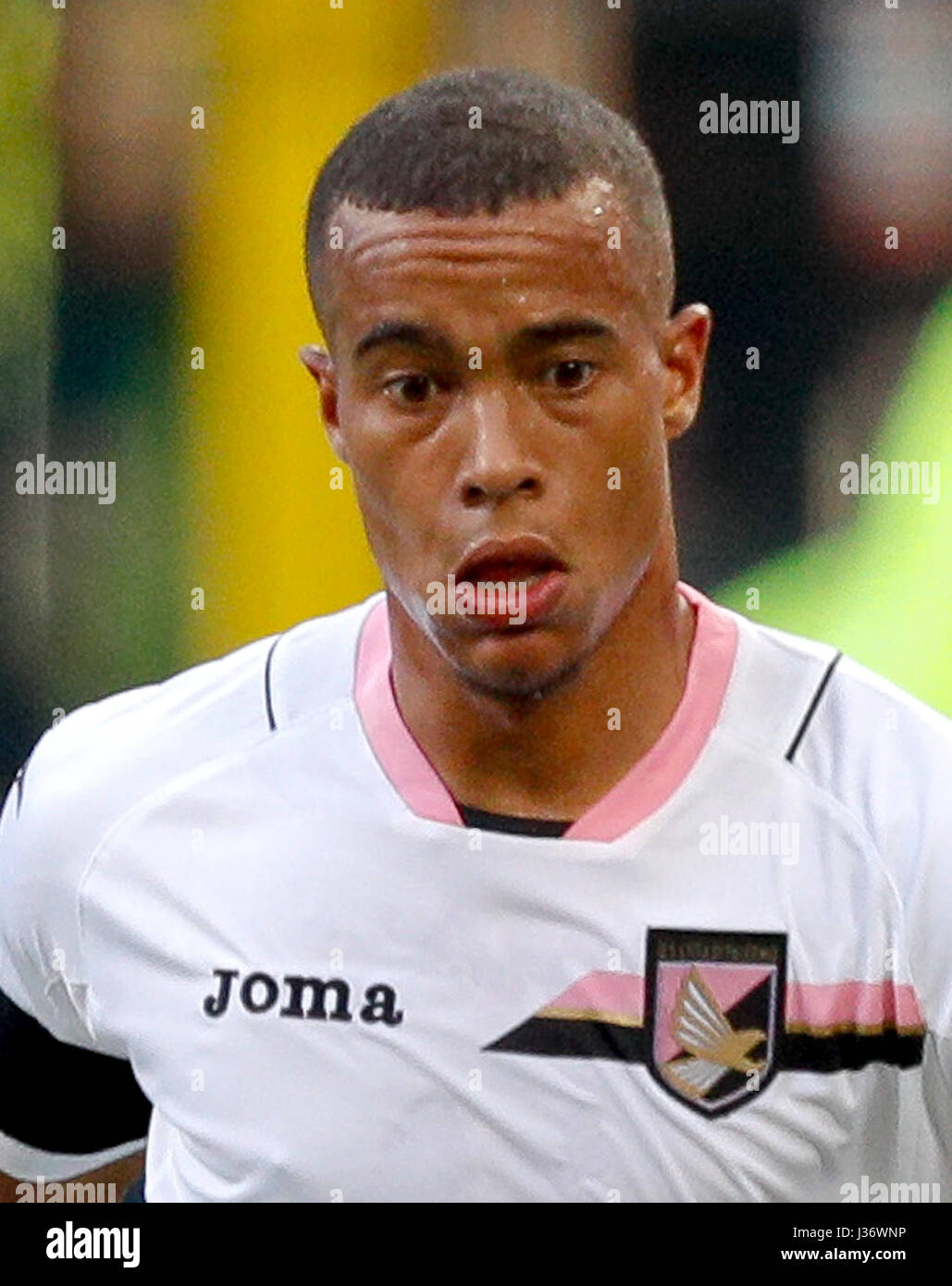 Robin quaison hi-res stock photography and images - Alamy