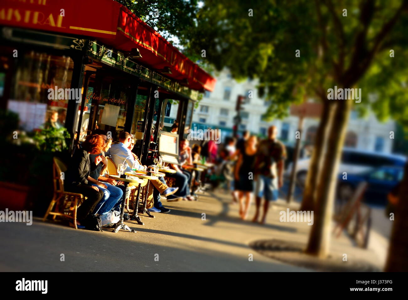 Straßencafe hi-res stock photography and images - Alamy