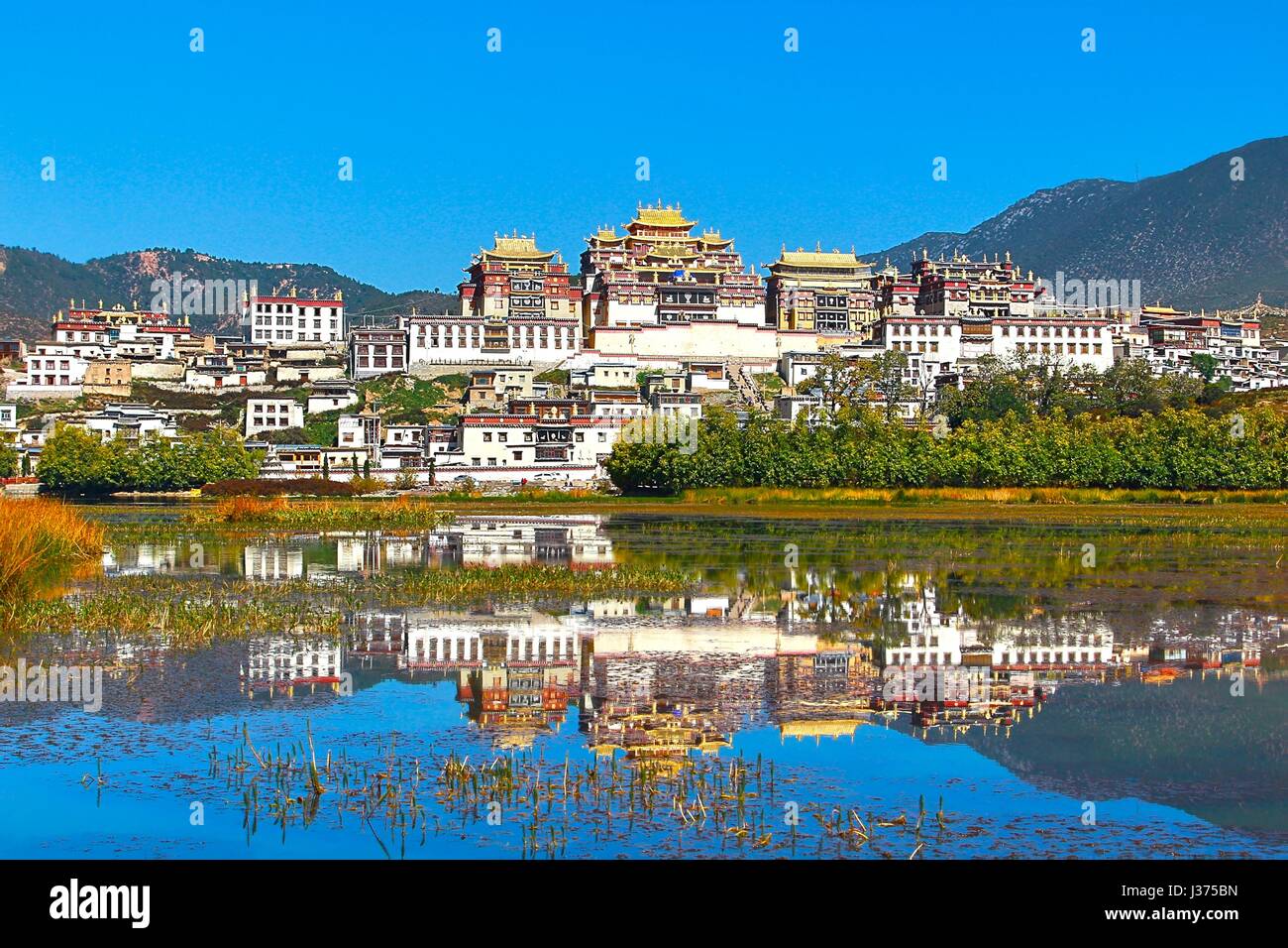 Songzanlin Temple also known as the Ganden Sumtseling Monastery, is a ...