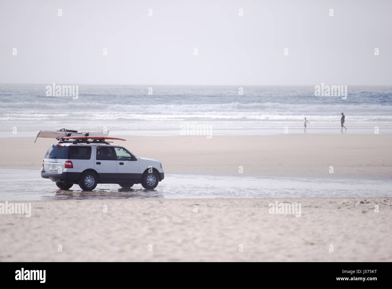 Surfboards car hi-res stock photography and images - Alamy