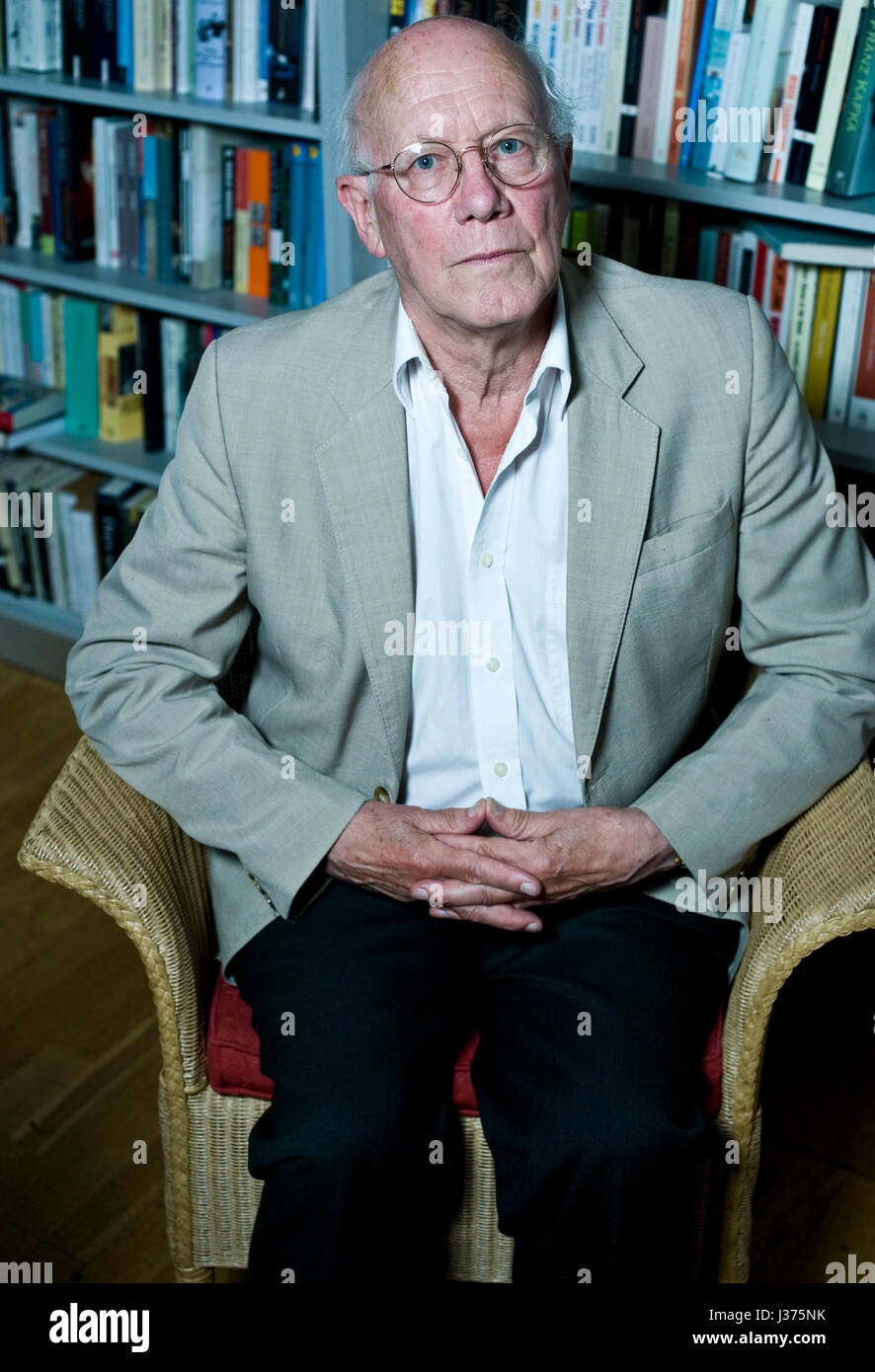 Books 2010 hi-res stock photography and images - Alamy