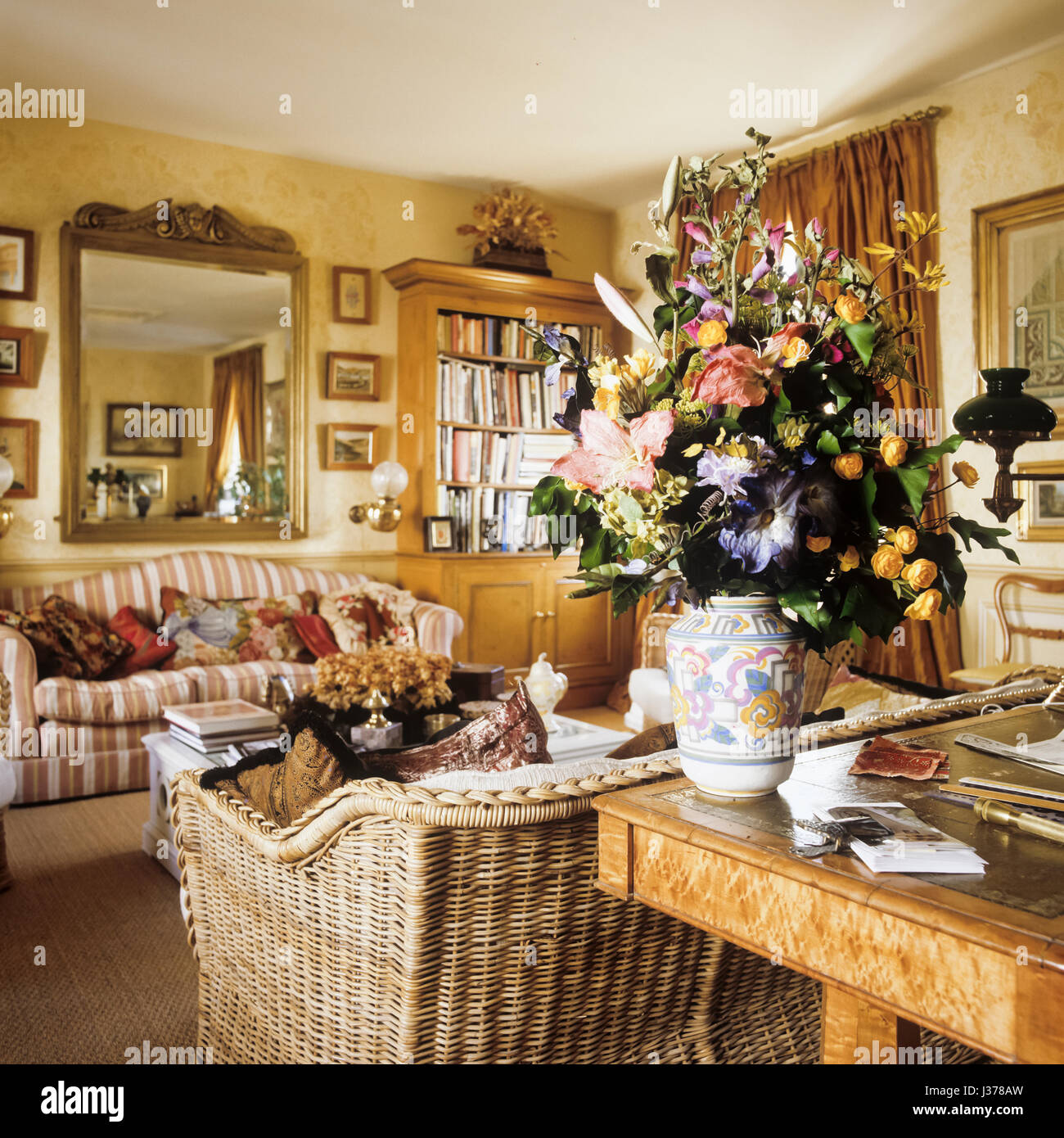 Edwardian living room Stock Photo - Alamy