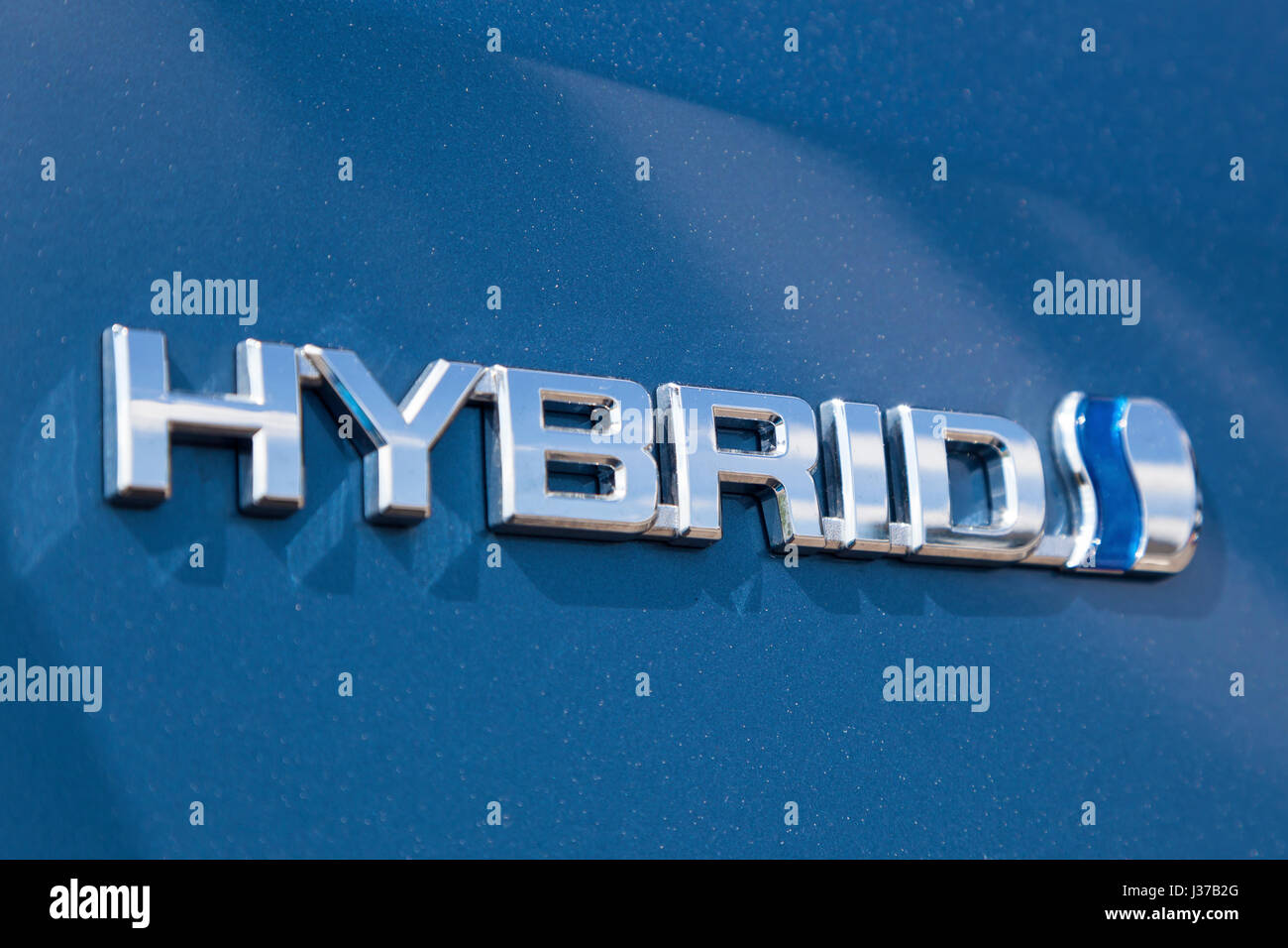 Hybrid car logo hi-res stock photography and images - Alamy