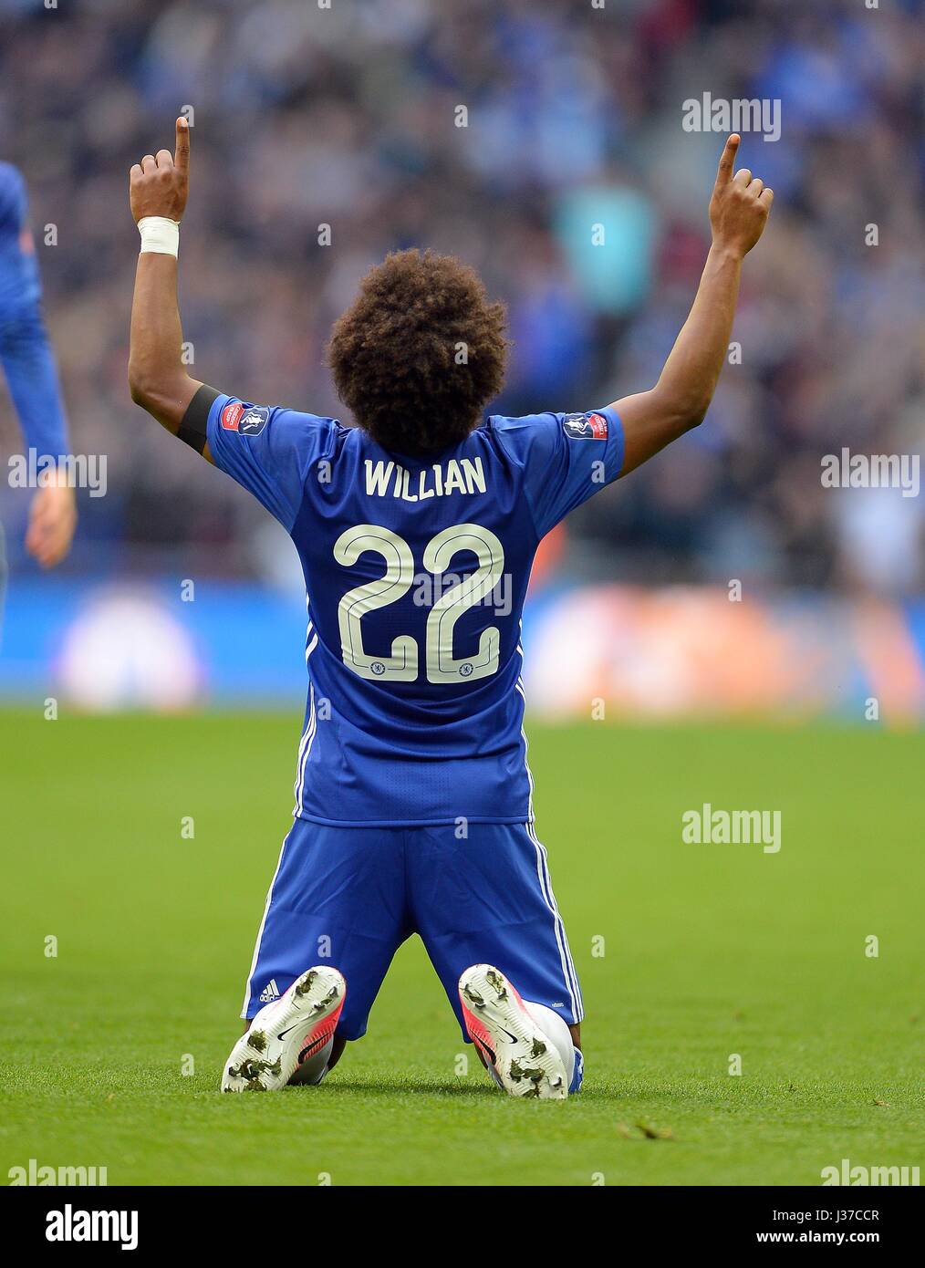 Chelsea celebrates scoring hi-res stock photography and images - Alamy