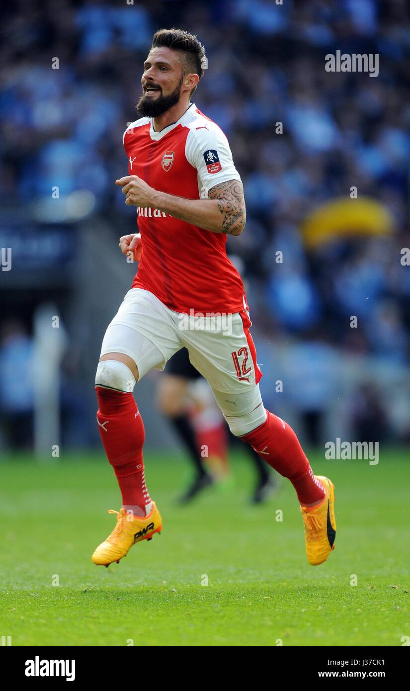 Manchester city arsenal wembley view hi-res stock photography and ...