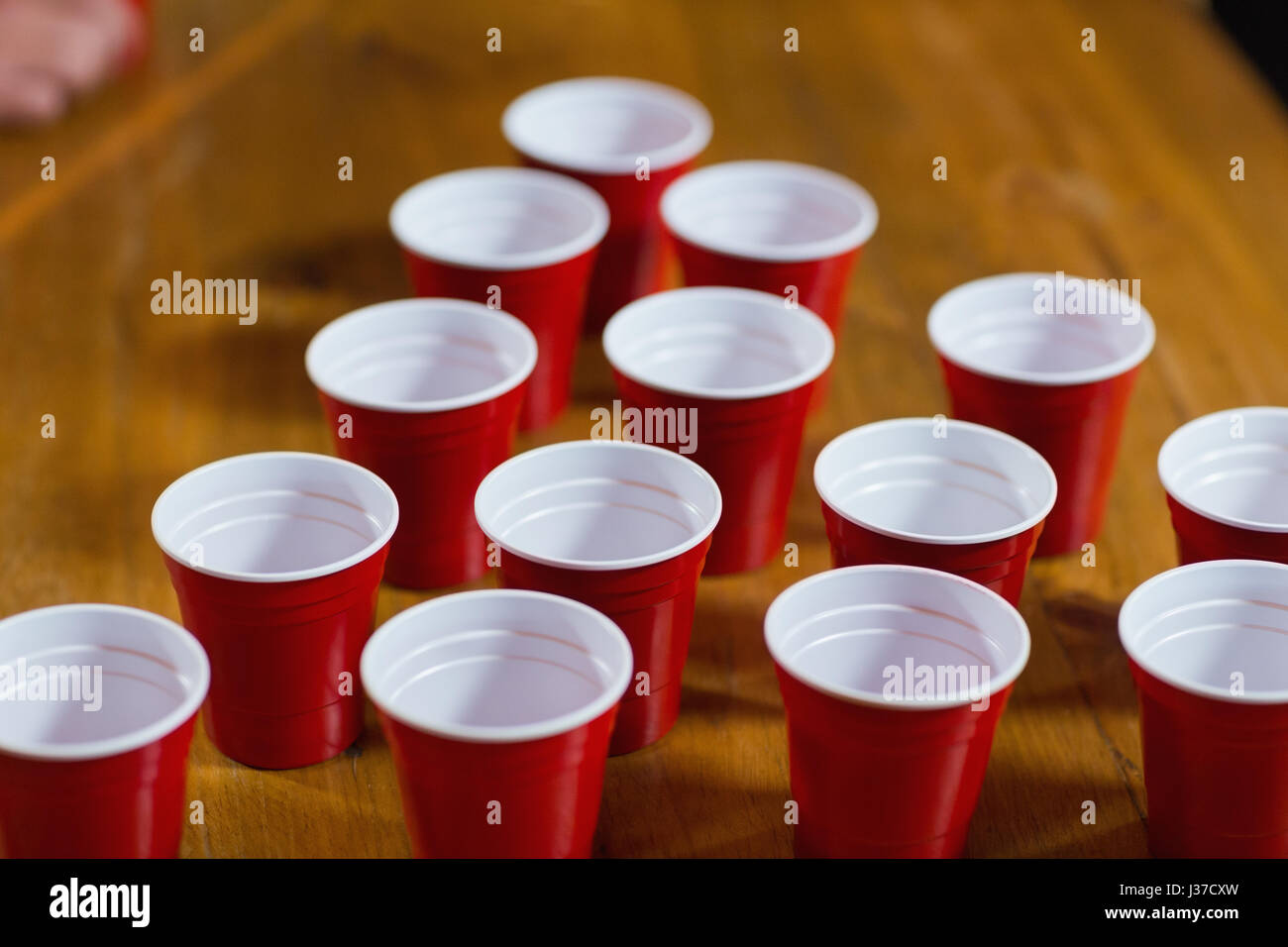 Cups beer pong game hi-res stock photography and images - Alamy
