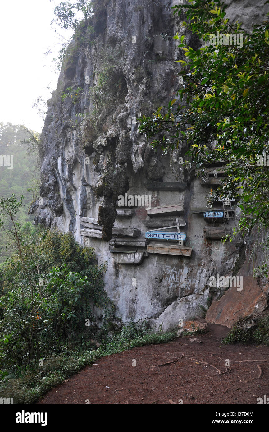 Philippines, Sagada, hanging coffins Stock Photo - Alamy