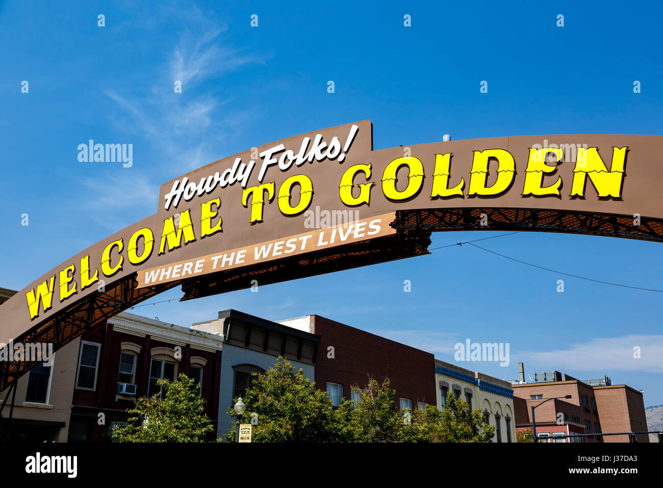 "Welcome to Golden" overhead sign, Golden, Colorado USA Stock Photo - Alamy