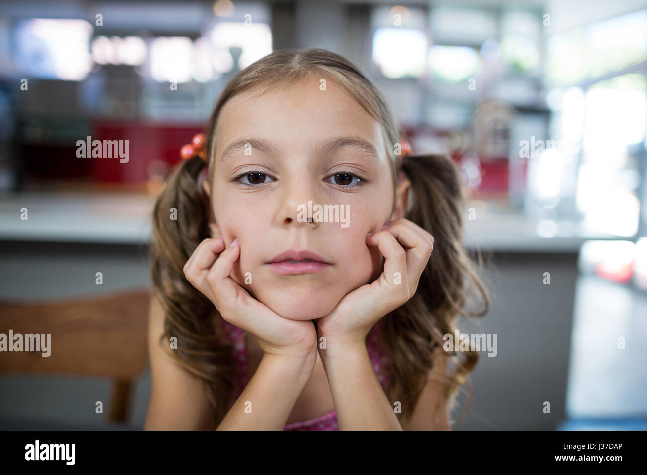 Upset child close hi-res stock photography and images - Alamy