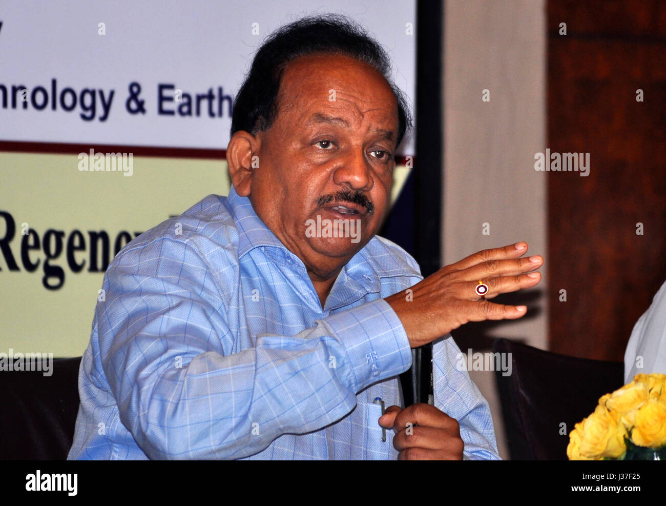 Minister of science and techno hi-res stock photography and images - Alamy