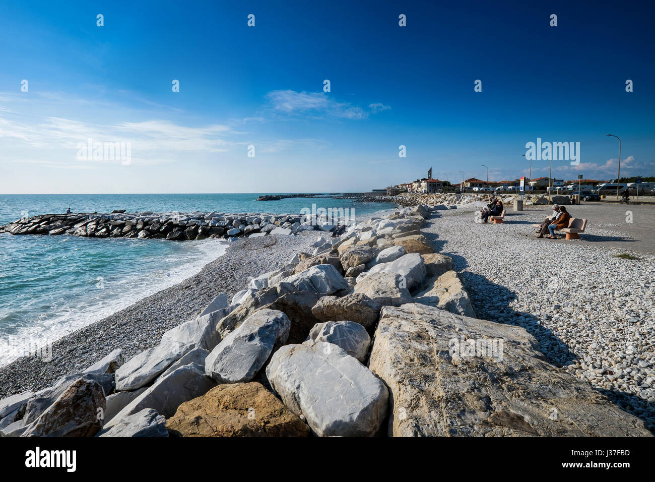 MARINA DI PISA, ITALY - Avril 24, 2017: View of the sea and the beach ...