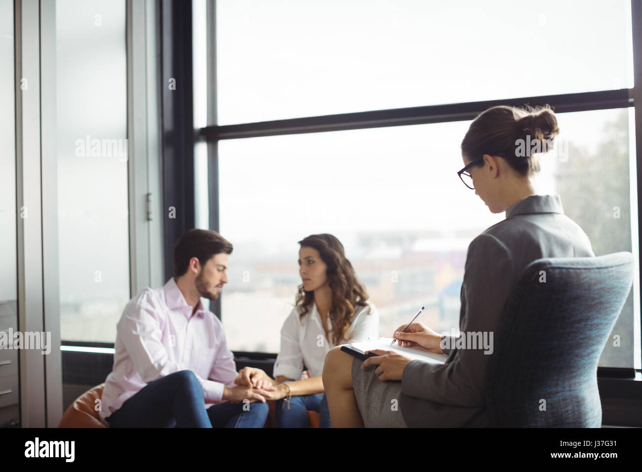 Marriage talking hi-res stock photography and images - Alamy